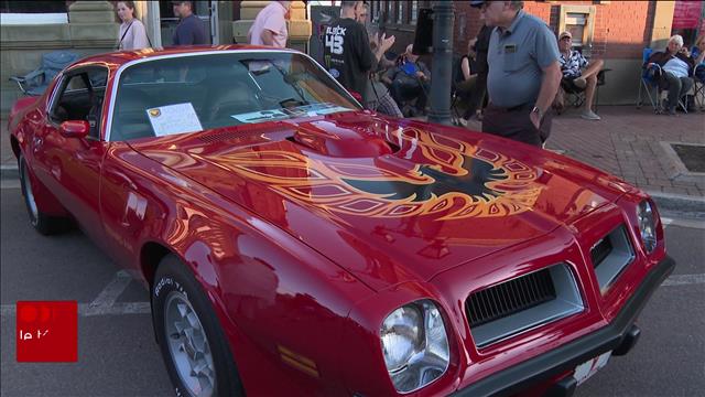 Vibrer au rythme des voitures antiques et du rock and roll | Le ...